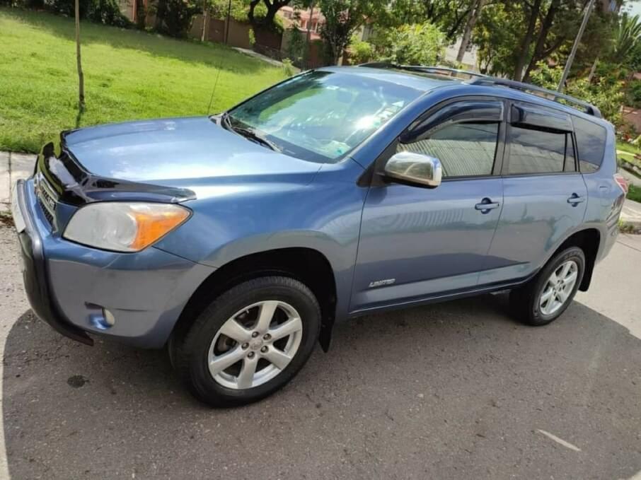 Auto Usado Toyota Rav4 Limited 4x4 2007 60.000 Kms. | Autopia.com.bo